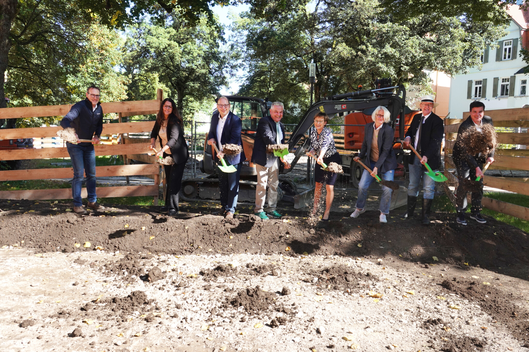 Offizieller Spatenstich für die Landesgartenschau Rottweil 2028 ...